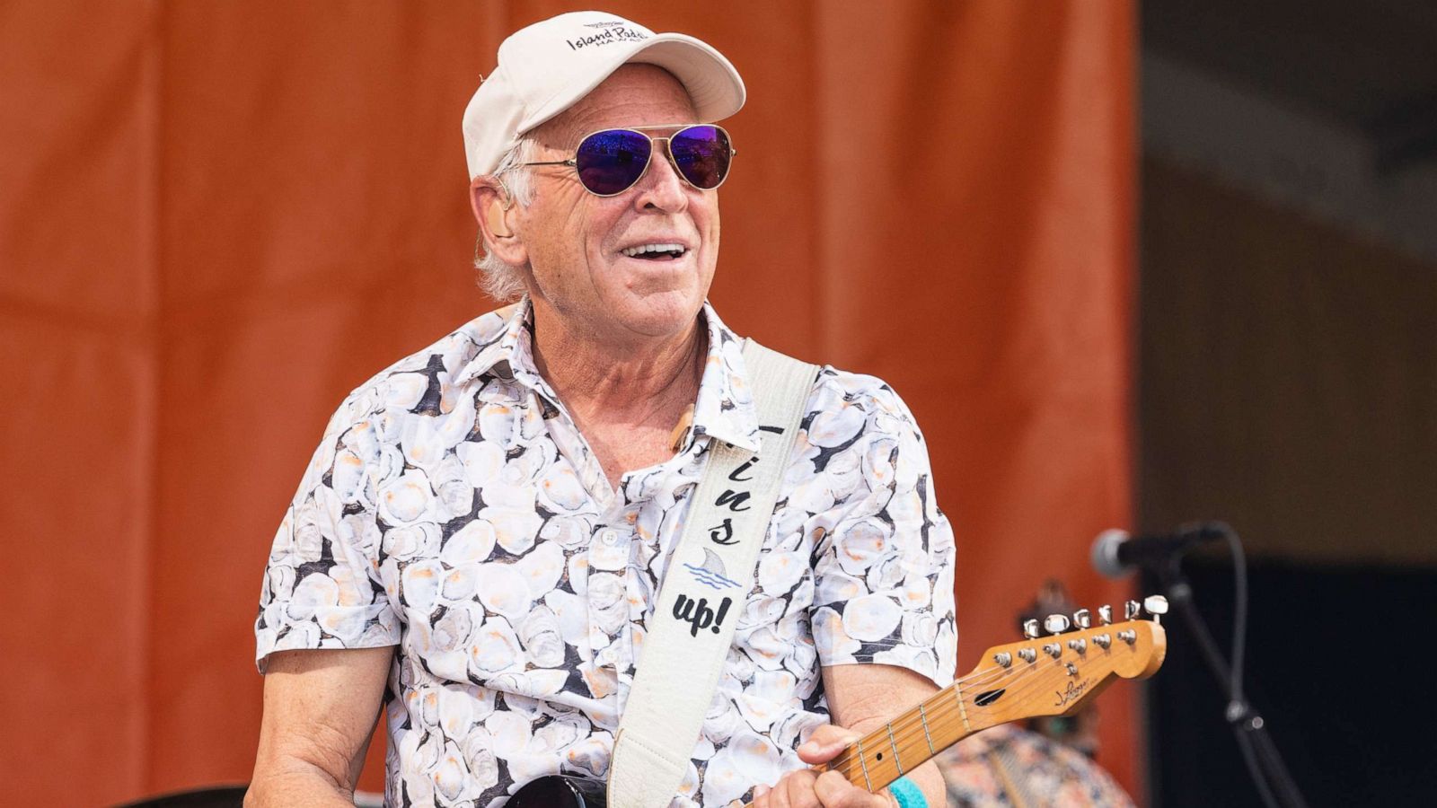 A Brief Word On The Passing of Icon Jimmy Buffett, RIP | BourbonAndVinyl
