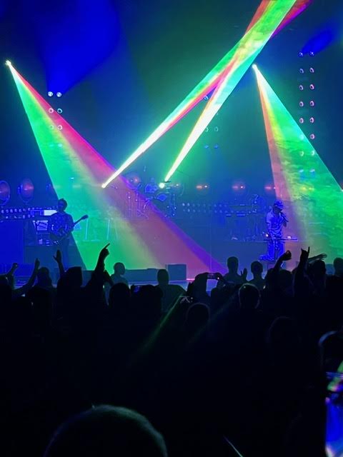 Concert Review: Cage The Elephant (w/ Young The Giant), KC’s Starlight ...